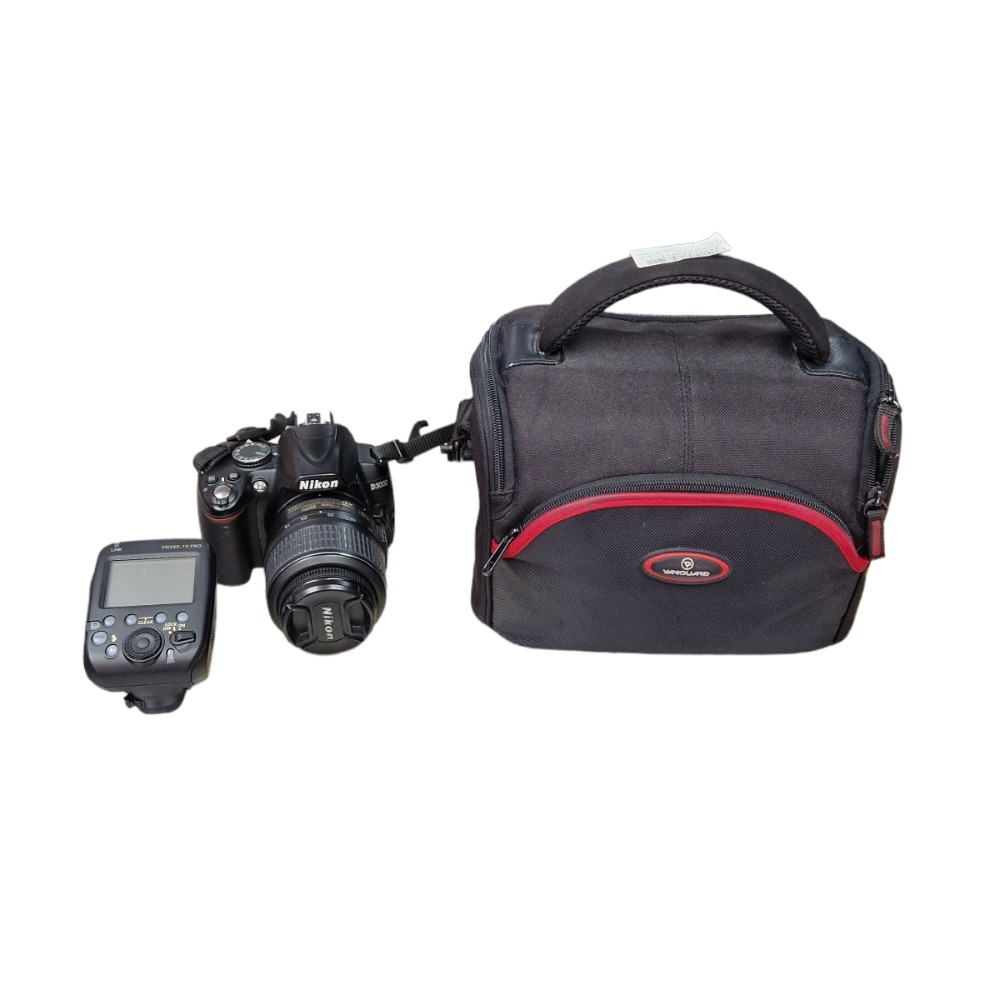 Pre-owned Nikon D3000 W/ Carry Case Flashgun and Extra Battery - Own4Less